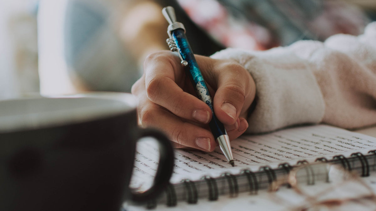 Top 8 Benefits to Keep a Journal or a Diary – kelopa